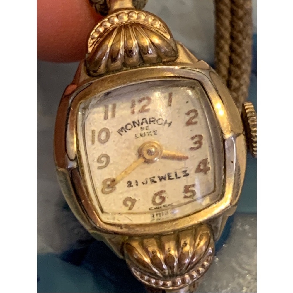 Monarch De Luxe Vintage Watch - Gem